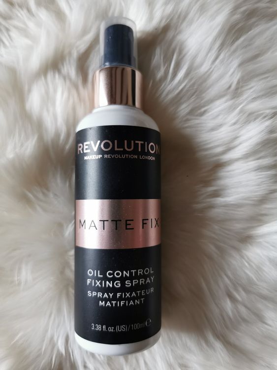 Revolution Fixing Spray (Gebraucht) in Stäfa für CHF 1 – mit Lieferung ...