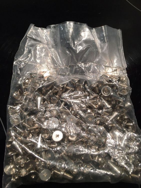 Nieten 100 Stück NEU Top Qualität ! NEU! Silver / (Neu und ...