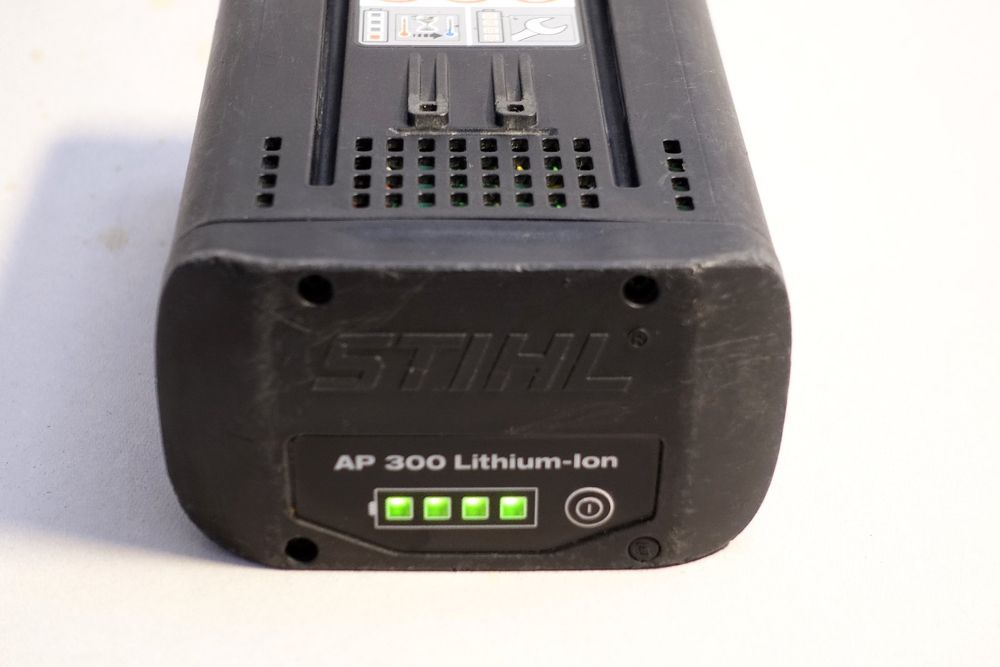 STIHL AP 300 Lithium-Ionen Akku | Kaufen auf Ricardo