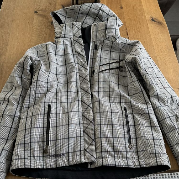 Ski-/Snowboardjacke Columbia Titanium - Grösse L (40/42) (Gebraucht) in ...