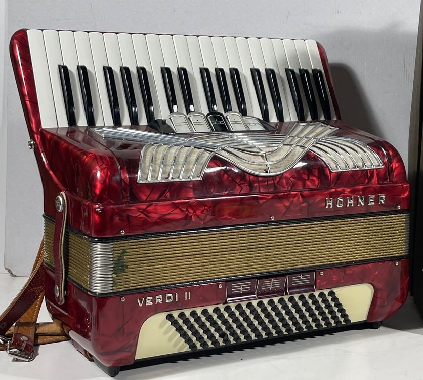 Hohner Verdi II Akkordeon mit Koffer (Gebraucht) in Root für CHF 220 ...