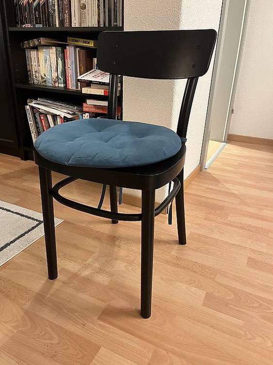 Idolf - 5 black ikea chairs with chair cushions + 1 free (Gebraucht) in ...