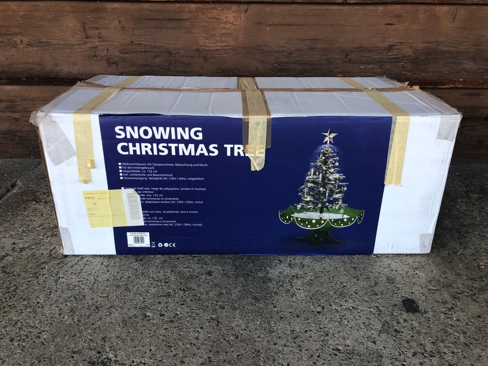 Snowing Christmas Tree (Neu (gemäss Beschreibung)) in Eschlikon TG für ...