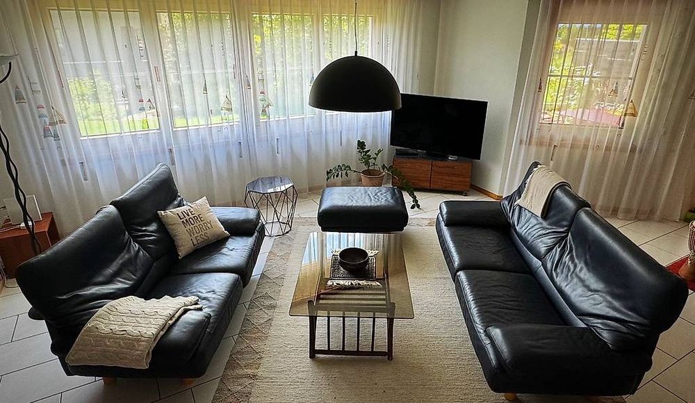 Stilvolles Ledersofa-Set: 3-Sitzer (Gebraucht) in Herznach für CHF 50 – nur Abholung auf Ricardo ...