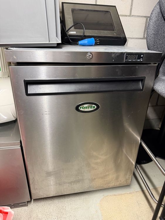 Unterbautiefkühlschrank Foster LR150-A, Top Zustand | Kaufen auf Ricardo