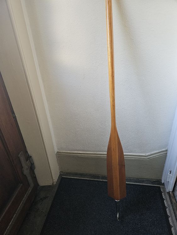Altes Paddel mit Bootshacken aus Holz (Gebraucht) in Bern für CHF 20 ...