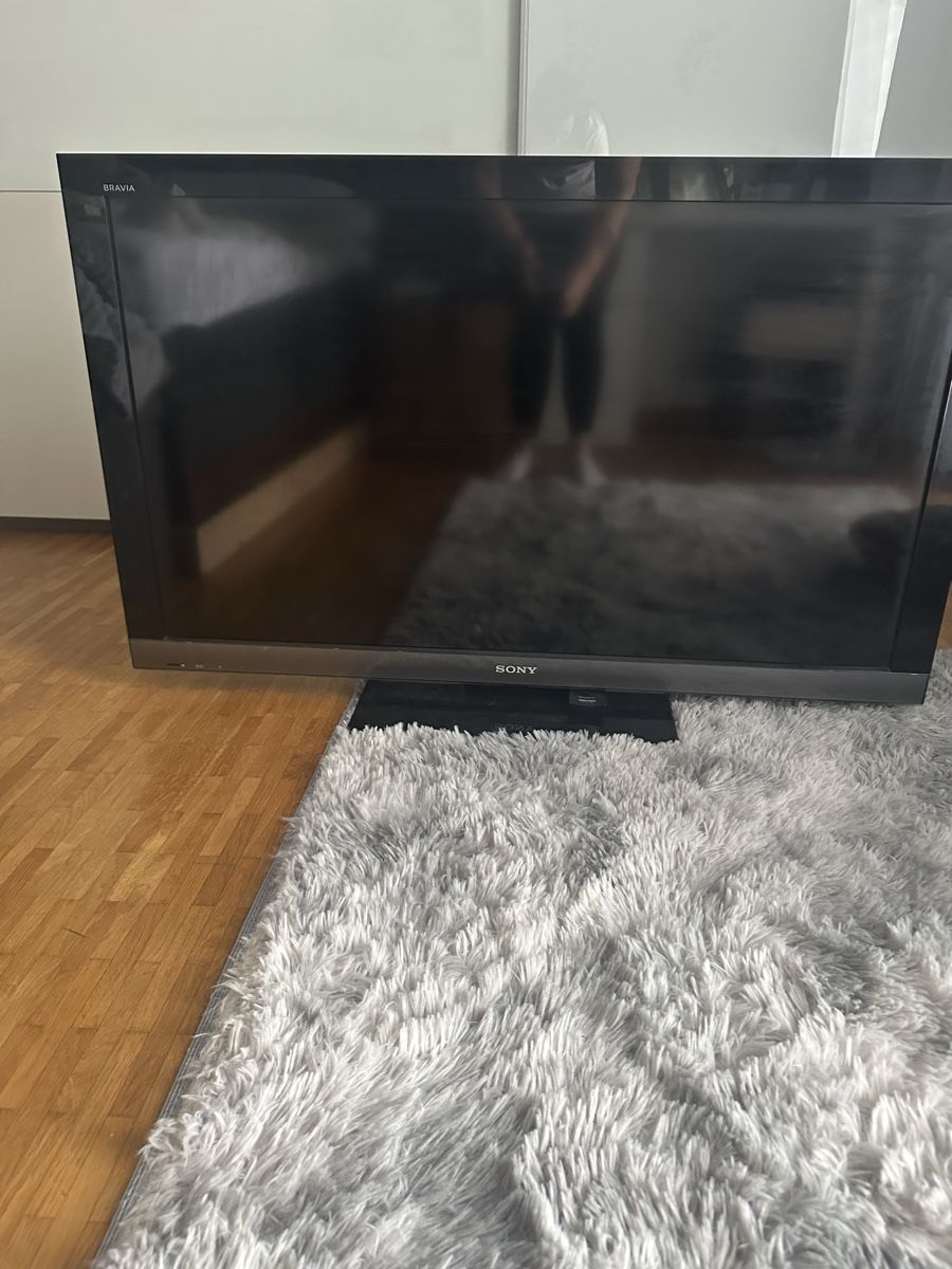 Sony Bravia LCD TV - 46 ” (Gebraucht) in Rheinfelden für CHF 30 – nur Abholung auf Ricardo kaufen