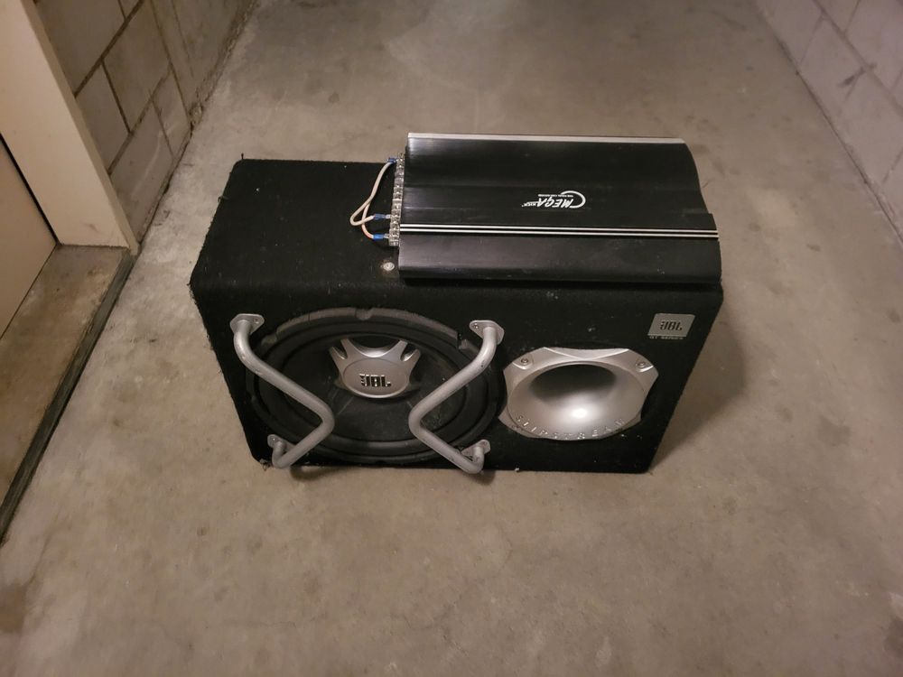JBL GT5-1204BR + Amplifier Mega Kick The Final Car-Sound (Gebraucht) in ...