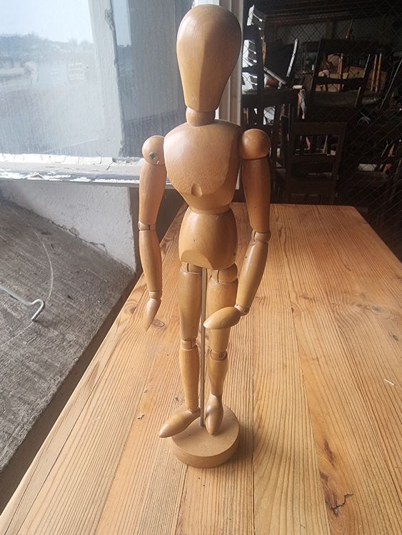 Figur Mensch Holz (Gebraucht) in Wil für CHF 5 – mit Lieferung auf ...