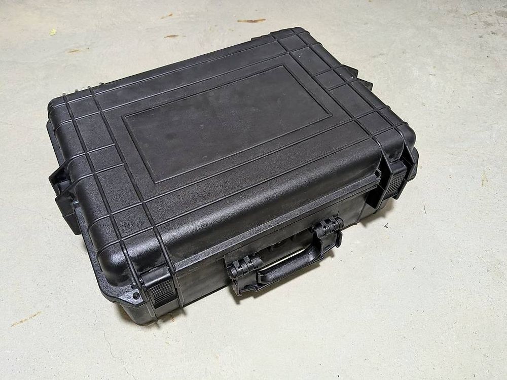 Flight case - caisse de transport rigide avec mousse (D'occasion) à ...