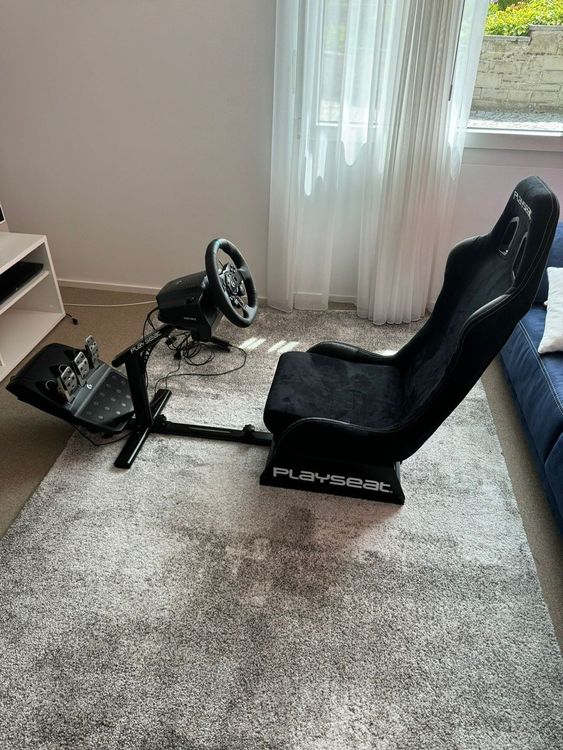 Logitech G923 Racing Wheel & Pedal Set + Playseat Evolution (Gebraucht ...