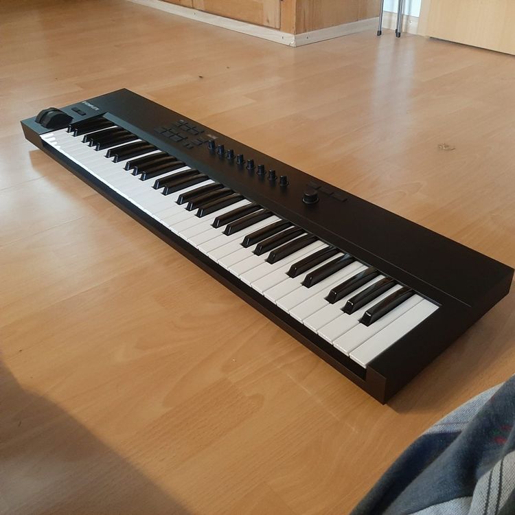 Native Instruments Keyboard Controller Komplete A61 (Neu (gemäss ...