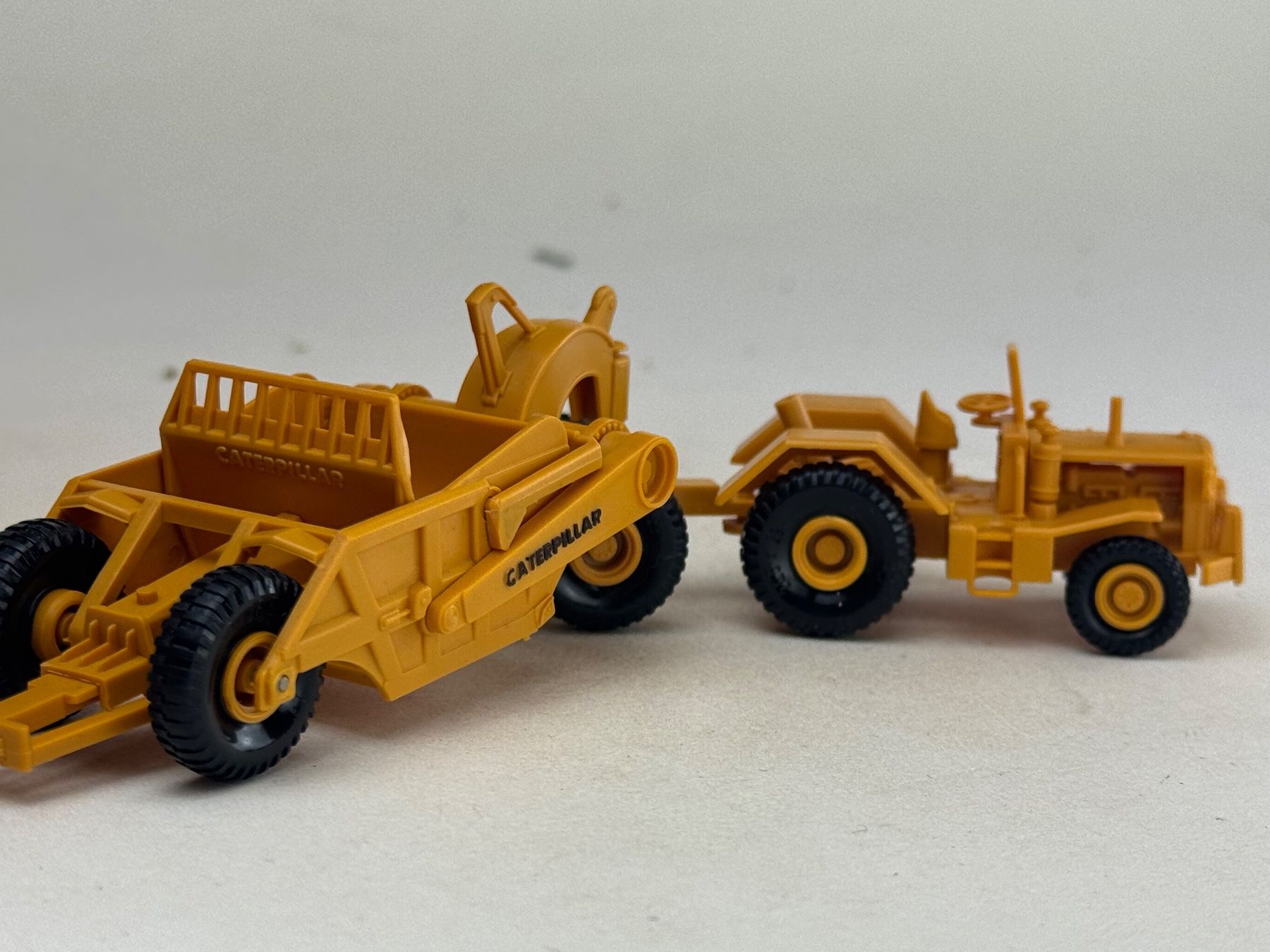 GB2- UMEX Motor Scraper mit Zugfahrzeug orange (Gebraucht) in Elm für ...