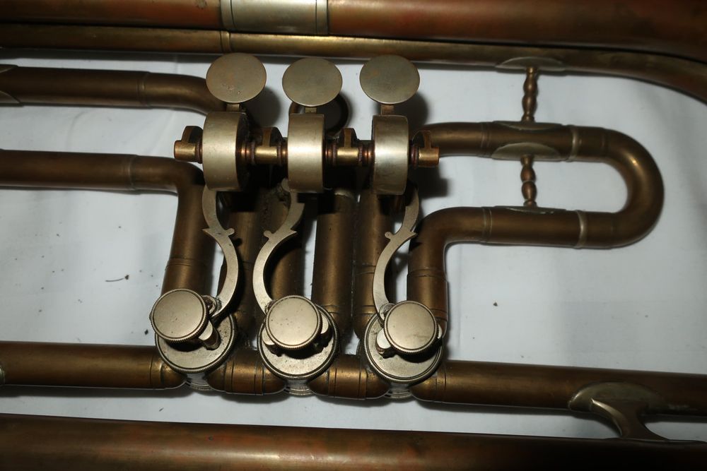 Flügelhorn, wohl Es-Horn, antik, mit Mundstück, Hug, ab1 Fr. (Gebraucht ...