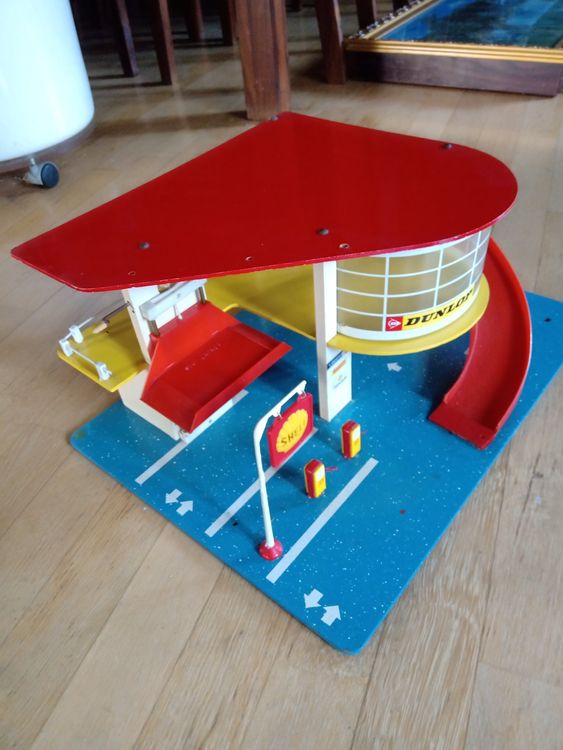 SHELL Parkhaus/Garage aus den 60 Jahren Original restauriert | Kaufen ...