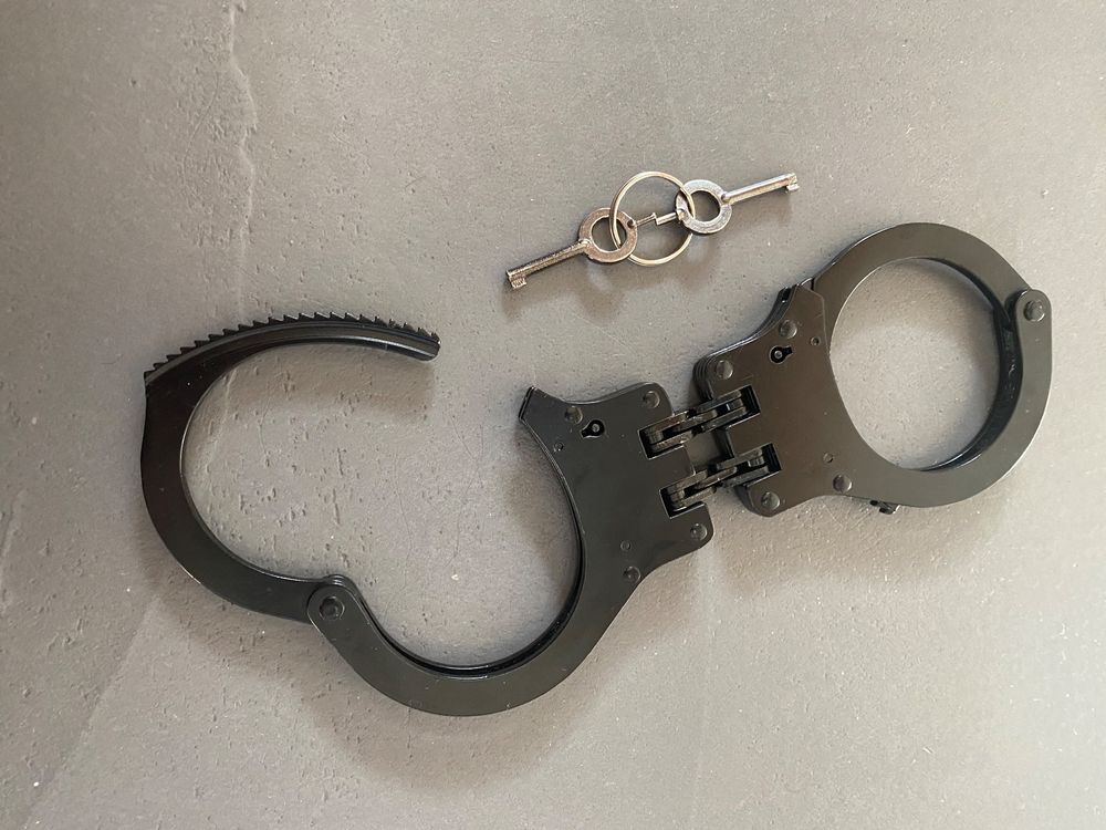 Handschellen sehr hochwertig neu | Kaufen auf Ricardo