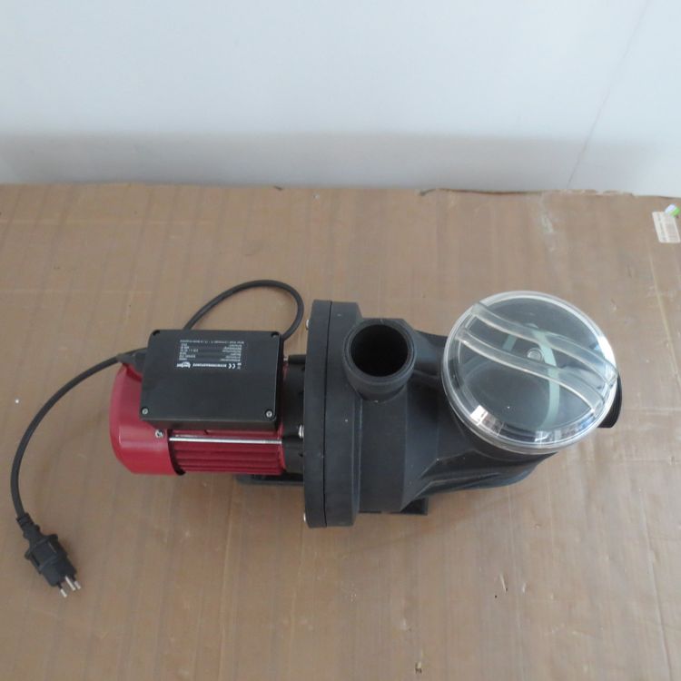 800 W Schwimmbadpumpe Poolpumpe 15 m/h Swimmingpool Pumpe (Defekt) in Baar für CHF 15 – mit ...