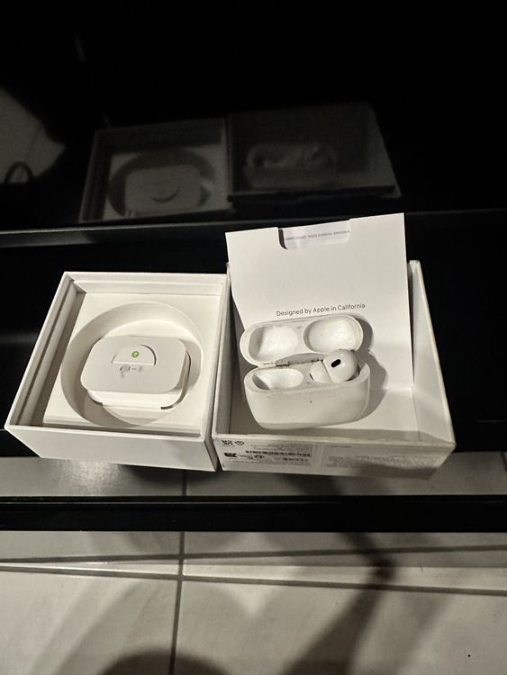 Airpods Pro 2. Gen (Case + rechter Airpod) (Gebraucht) in Laupen BE für ...