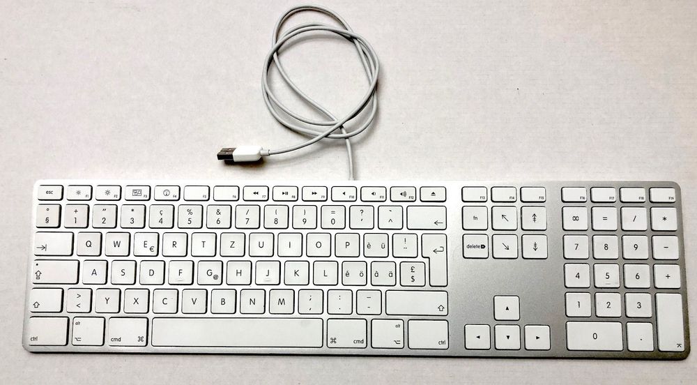 Apple-Tastatur mit Zahlenblock, Kabel | Kaufen auf Ricardo