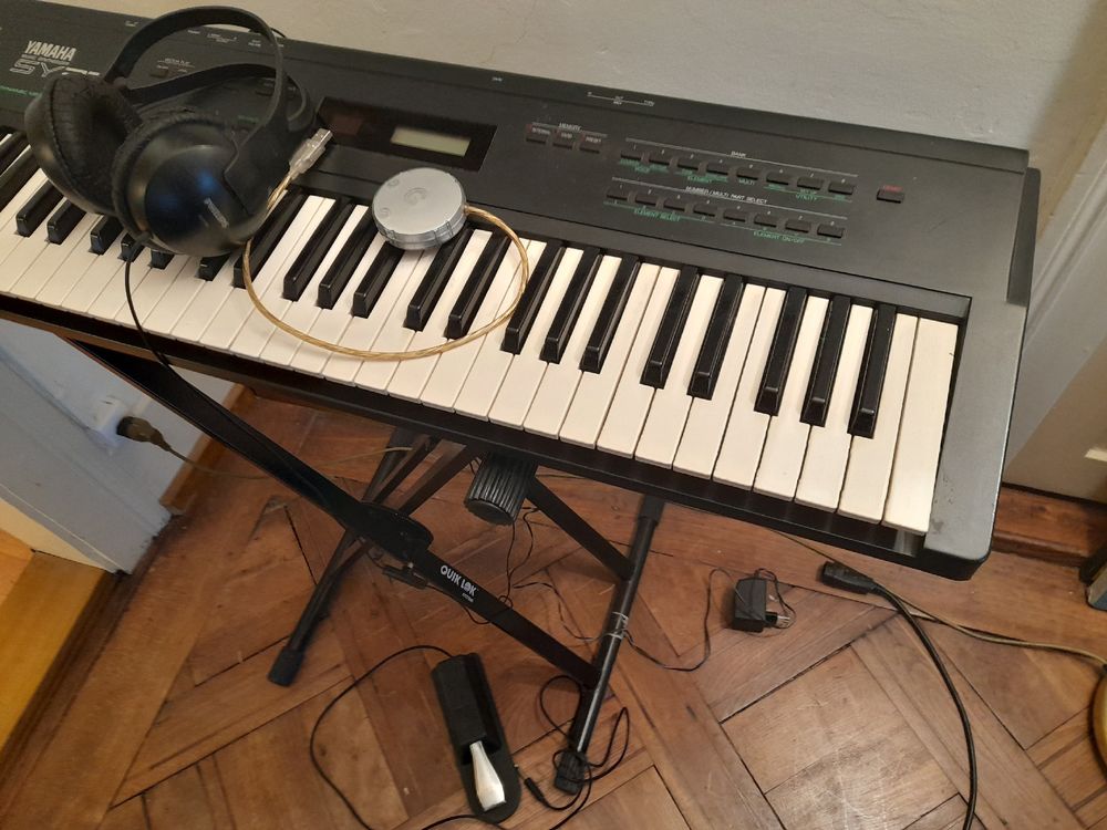 Yamaha SY 22 (Gebraucht) in Luzern für CHF 170 – nur Abholung auf Ricardo kaufen