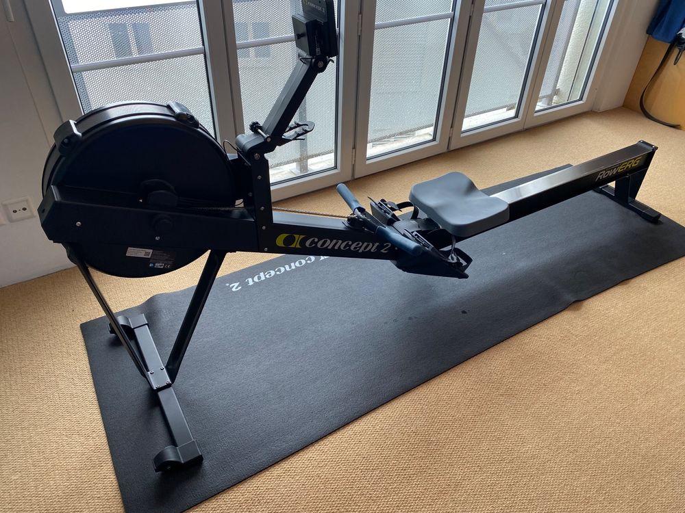 Concept2 Rowerg PM5 (zweijährig) inkl. Unterlegmatte | Kaufen auf Ricardo