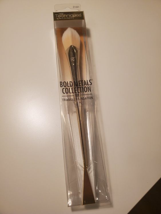Real Techniques Triangle Foundation Brush 101 Kaufen Auf Ricardo