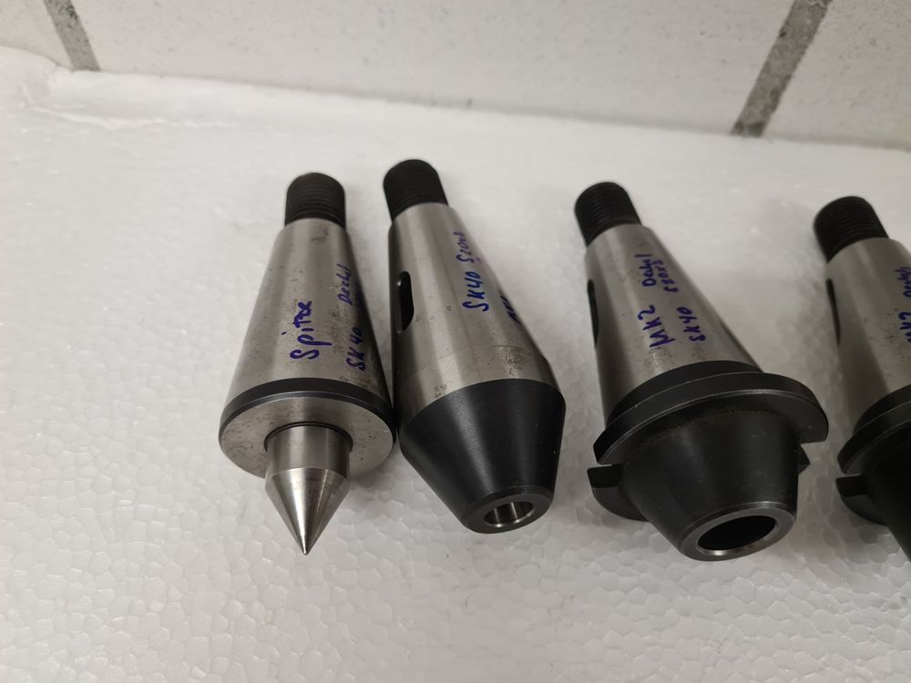 6 Stk. SK40 Werkzeugaufnahmen mit Deckel S20 20x2 Gewinde (Gebraucht) in Ramiswil für CHF 110 ...