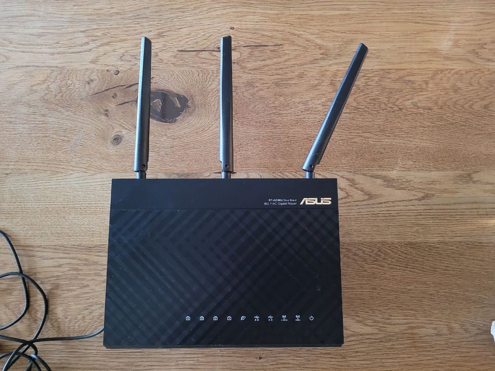 ASUS RT-AC68U Router: Dual Band Gigabit Router, Top! (Gebraucht) in ...