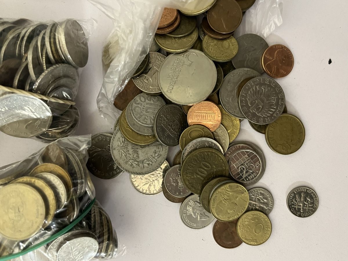 Münzsammlung aus aller Welt, verschiedene Münzen (nik110) (Gebraucht ...