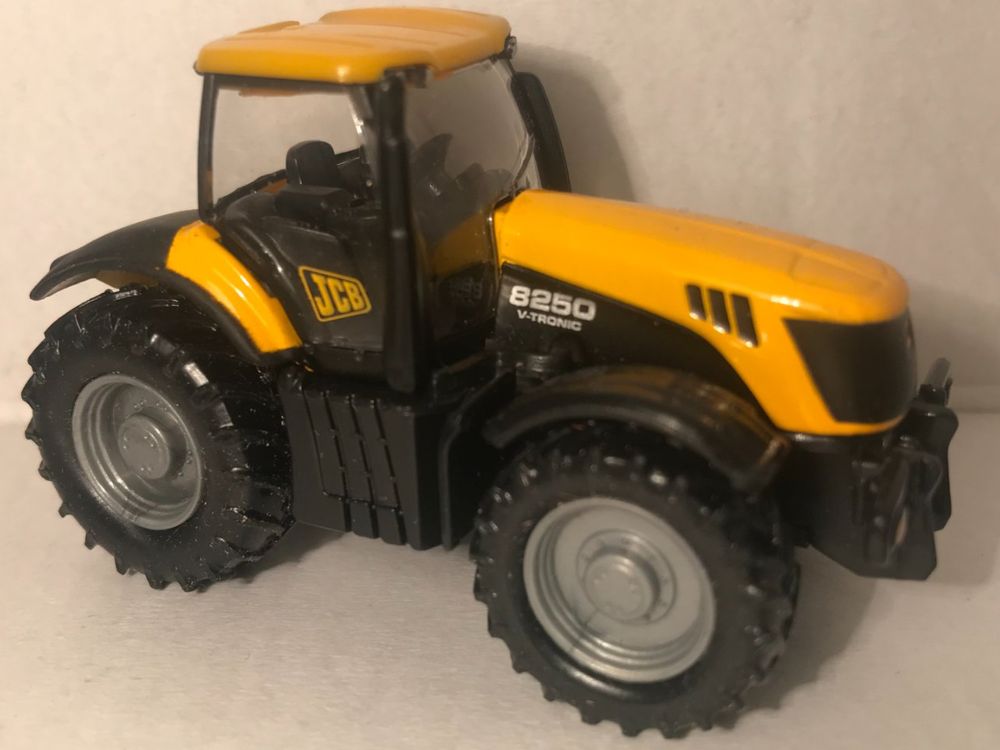 Siku 1881 JCB 8250 Fastrac Traktor (Gebraucht) in Luzern für CHF 10 ...