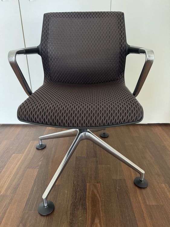 Vitra Unix 4 star base 2021. near perfect (Gebraucht) in Basel für CHF ...