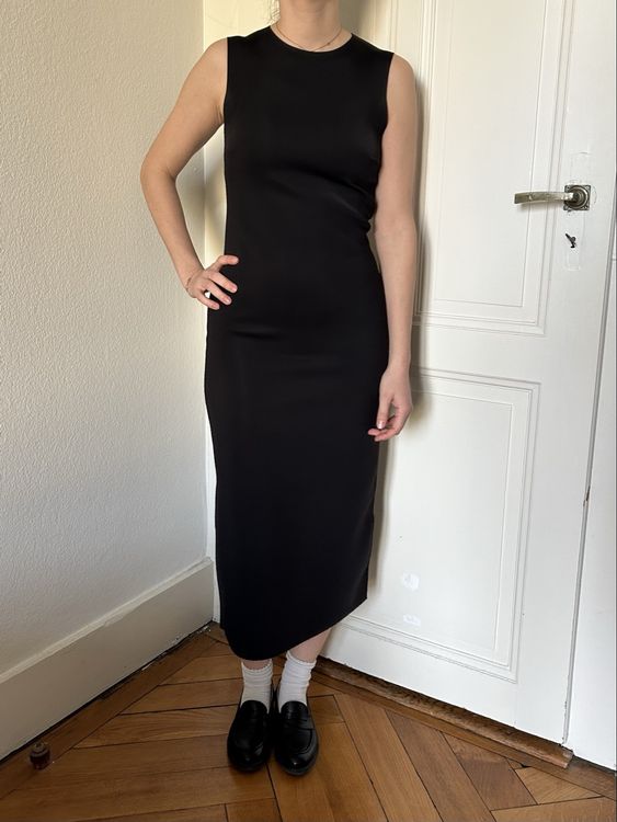 Robe COS néoprène (D'occasion) à Lausanne pour CHF 20 – avec livraison | Acheter sur Ricardo