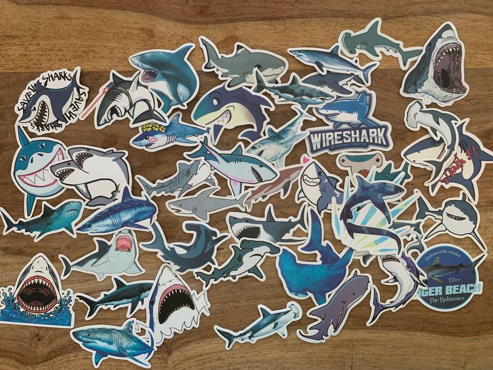 40x Sticker Hai (Neu und originalverpackt) in Geneve für CHF 2.5 – mit ...