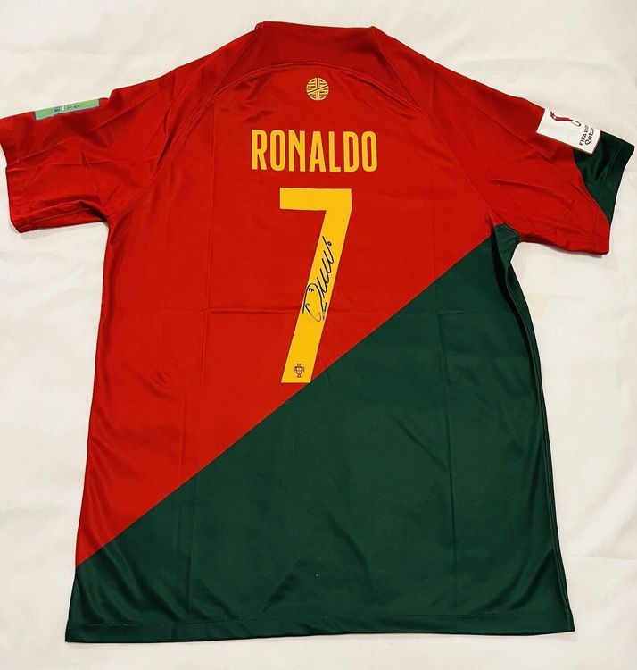 CRISTIANO RONALDO PORTUGAWORLD CUP 2020 HAND SIGNIERT | Kaufen auf Ricardo