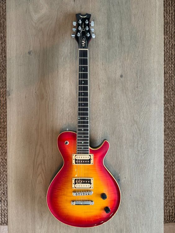 Super Gitarre Dean EVO Deluxe Cherry Sunburst (Gebraucht) in Dübendorf ...
