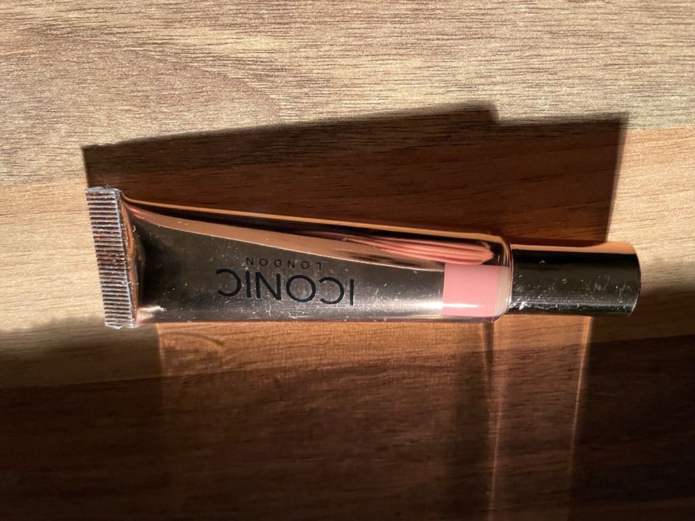 Iconic Blush | Kaufen auf Ricardo