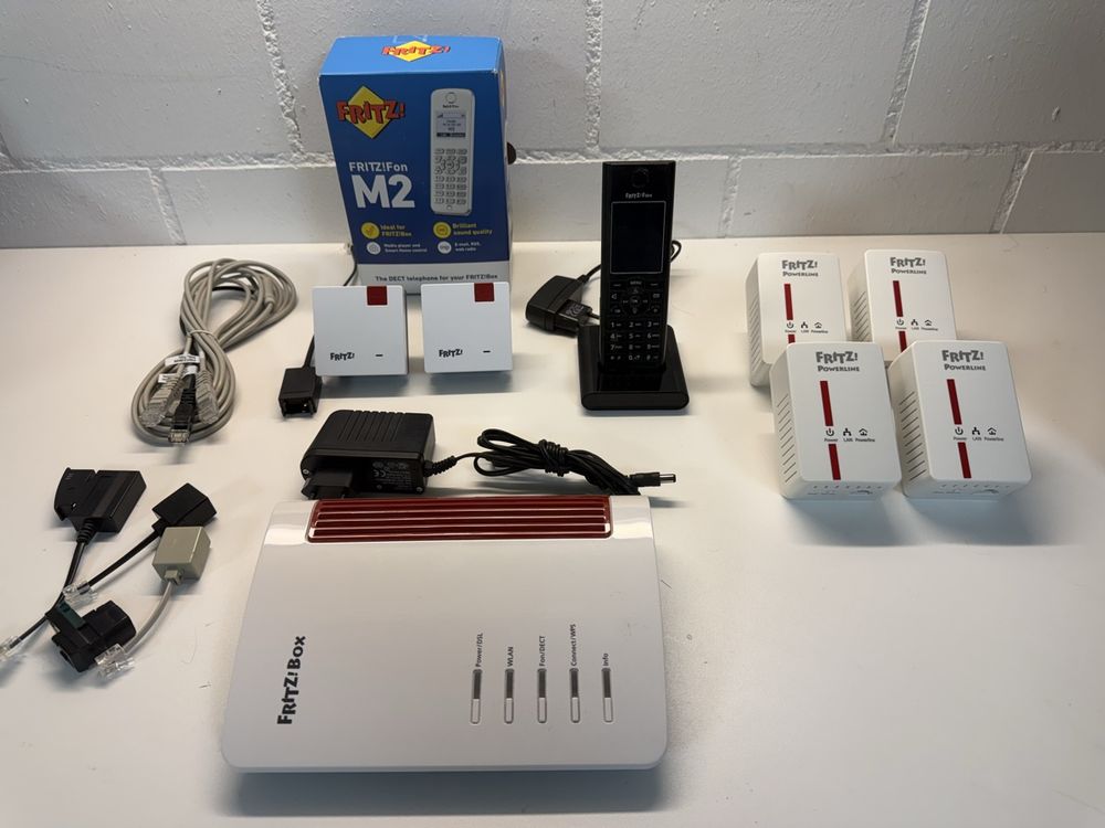 Fritz!Box 7530, 2x Fritz!Fon, 4x Powerline, 2x Repeater (Gebraucht) in ...