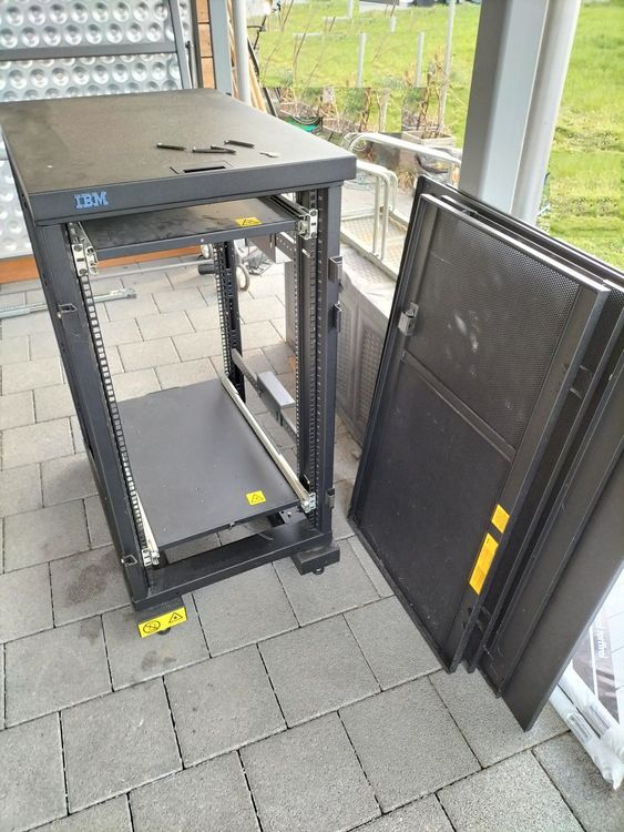 19 Zoll Server Rack mit zwei Ausziehtablaren und auf Rollen | Kaufen ...