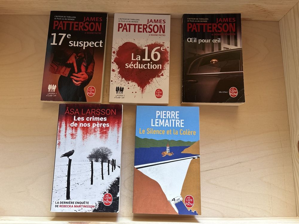 Lot de 5 livres thrillers en français et en bon état (D'occasion) à Ste ...
