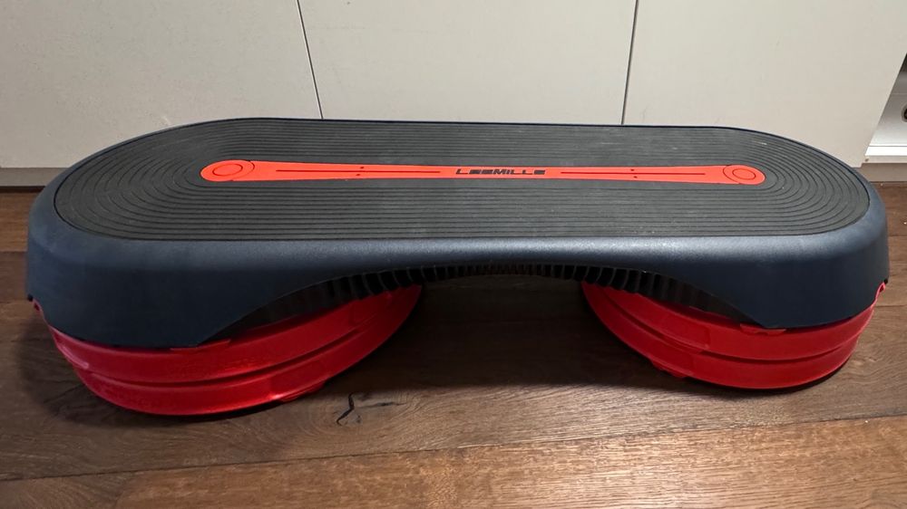 Stepper Les Mills SMARTSTEP® SYSTEM (Neu (gemäss Beschreibung)) in Oberhasli für CHF 99 – nur ...
