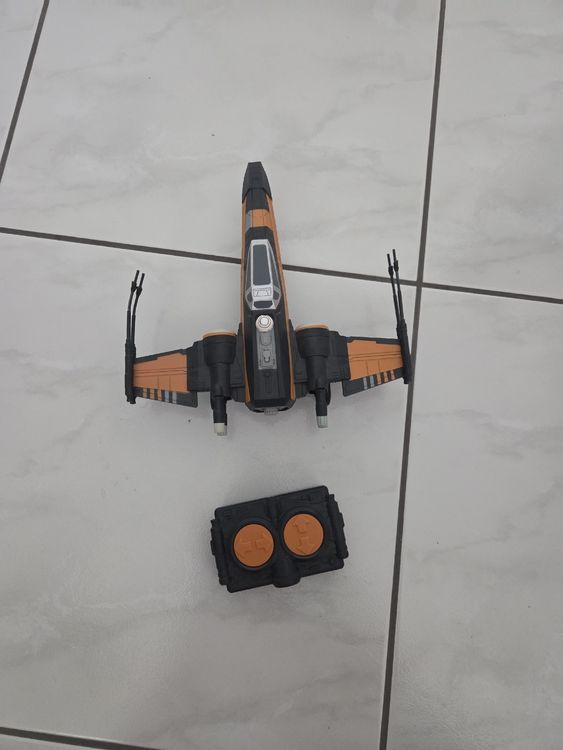 Ferngesteuert Star Wars Poe X-Wing Fighter mit Fernbedienung | Kaufen auf Ricardo