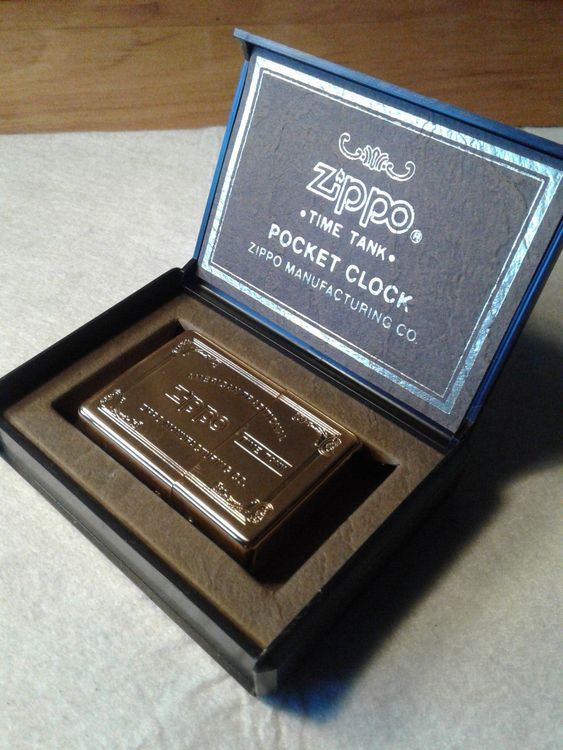 ZIPPO TIME TANK POCKET CLOCK MIT ALARM (Neu (gemäss Beschreibung)) in ...