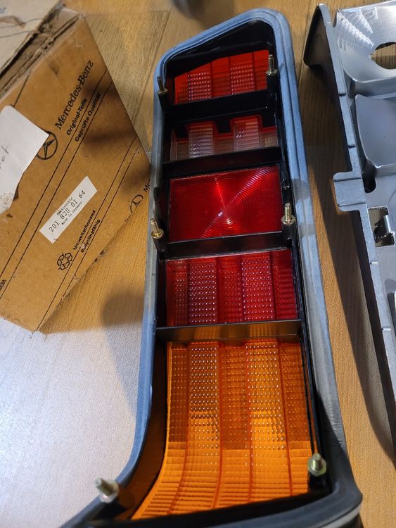 💥 Heckleuchte Mercedes Benz 190E (Neu und originalverpackt) in ...