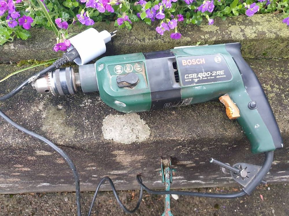 Bosch CS8 800-2RE 800W inkl. Wechselstecker für die Schweiz | Kaufen ...