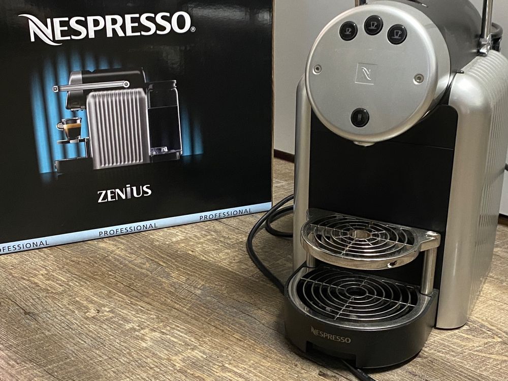 Nespresso Zenius Kaffemaschine | Kaufen auf Ricardo