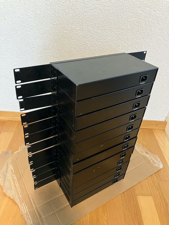 12 Stk. US ROBOTICS 7930 8-Port Gigabit Switch USR997930A | Kaufen auf ...