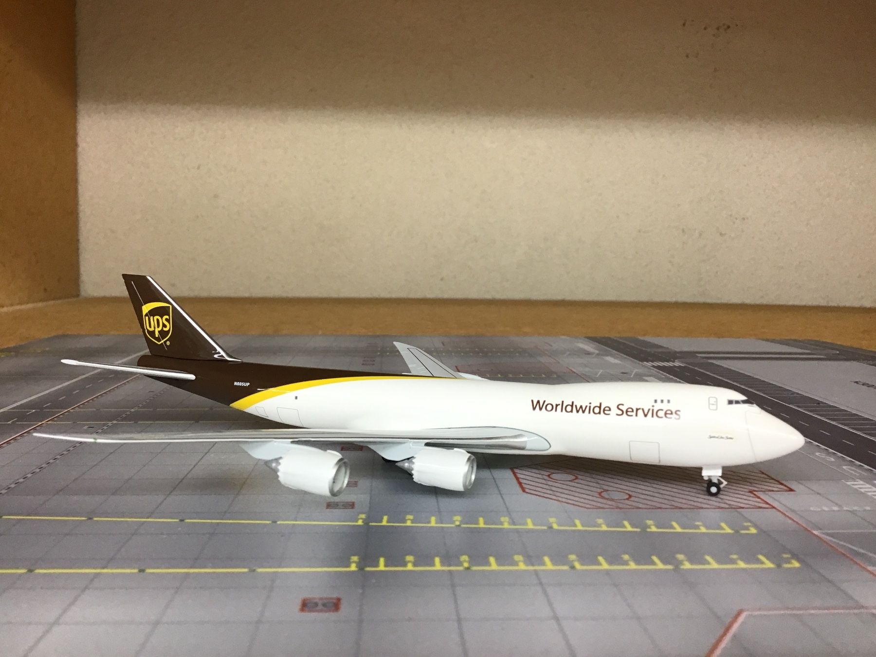 UPS Boeing 747-8F Modell 1:500 Herpa Flugzeug Sammlermodell (Neu ...