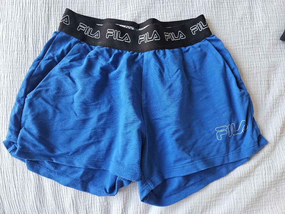 Short Fila bleu, Taille M, sport (D'occasion) à Genève pour CHF 2 ...
