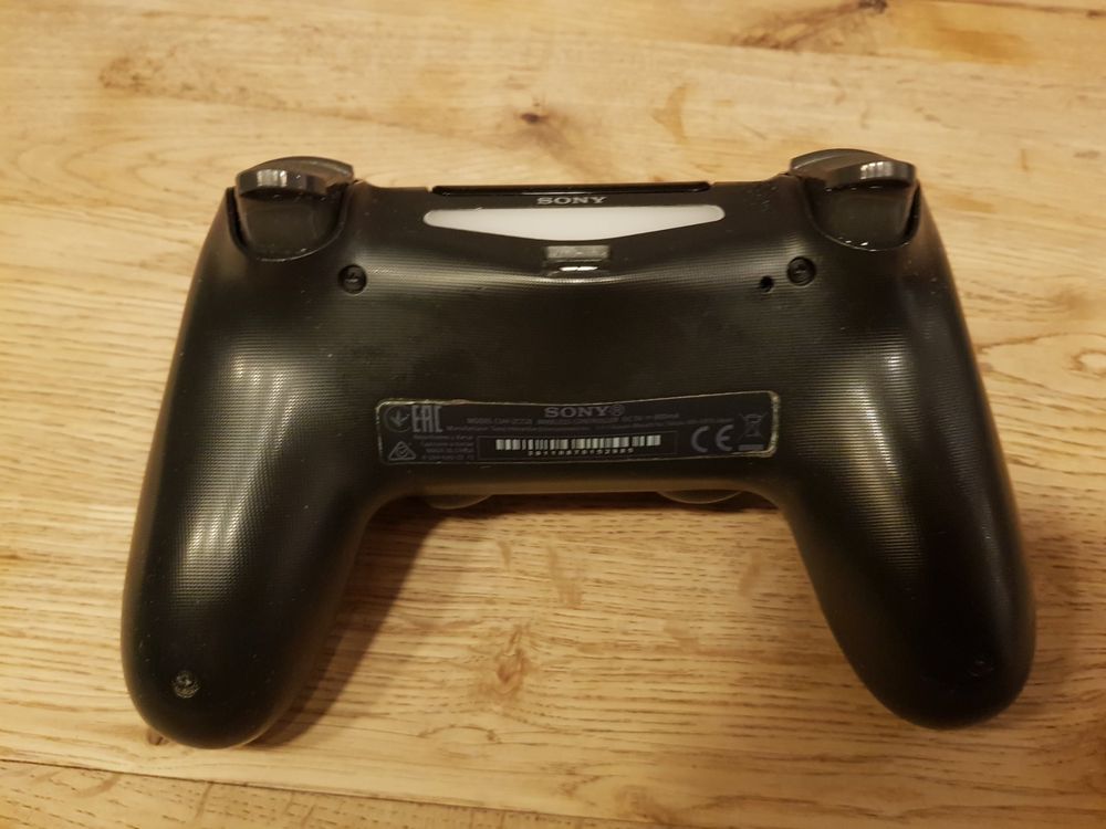 Original PS4 Controller, schwarz | Kaufen auf Ricardo