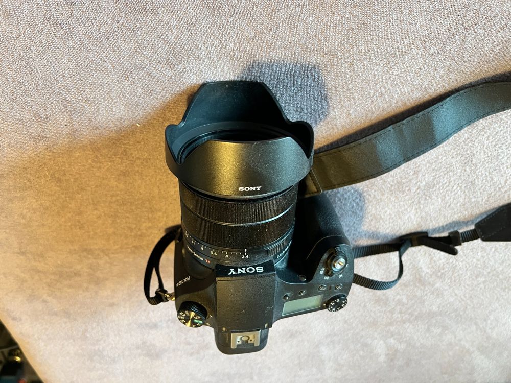 Sony Kamera: DSC-RX10M3 mit Objektiv von Carl Zeiss | Kaufen auf Ricardo